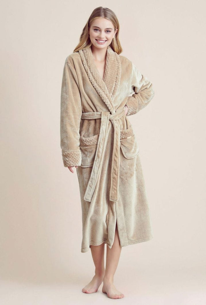 Finest Women's Plush Robe — RobesNmore